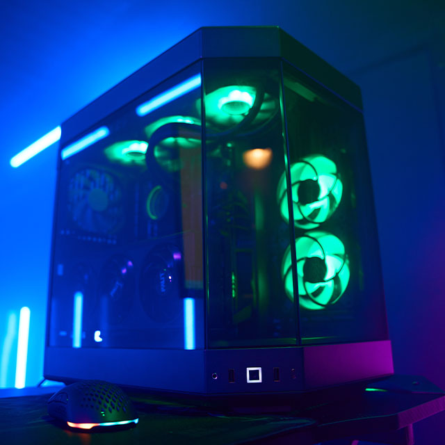 The Vantage Intel Core i7 RTX 5070 Pre-built Gaming PC - Chillblast